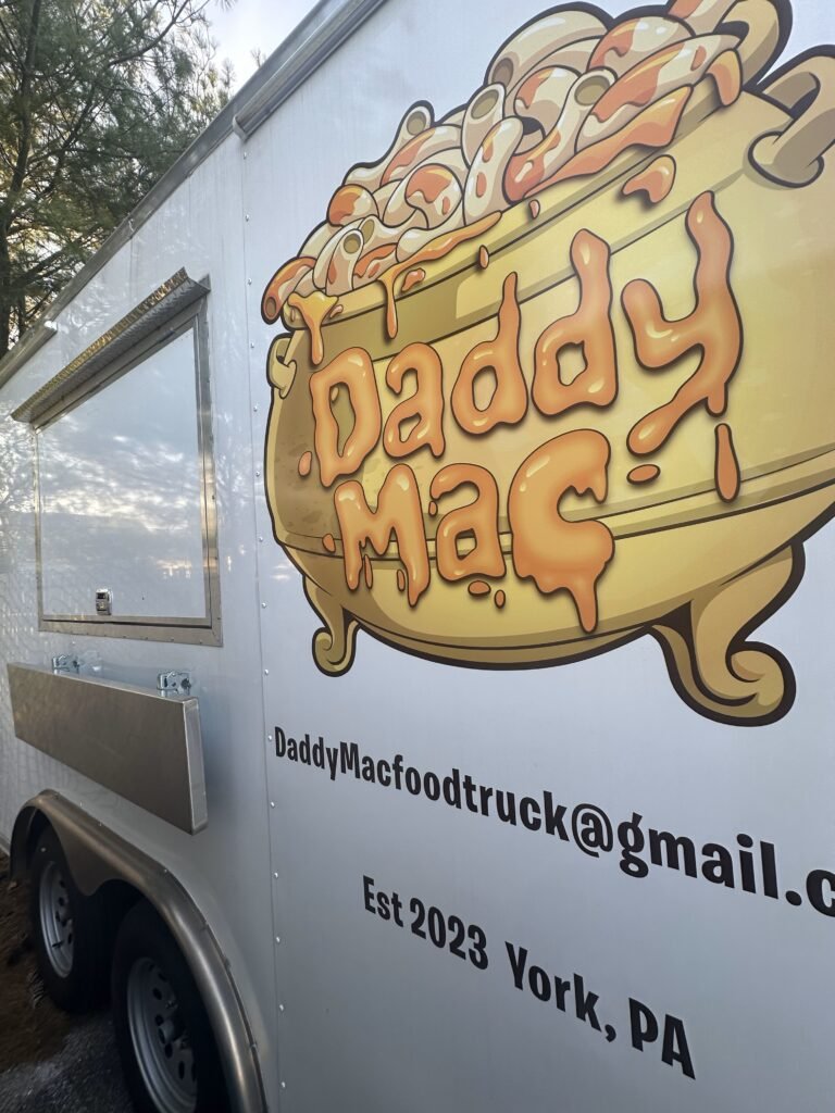 Daddy Mac – Life's Better with Mac & Cheese